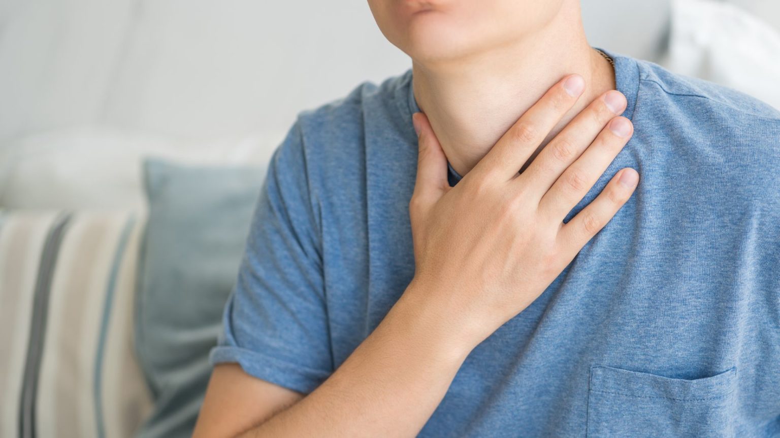 Causas del dolor de garganta | Infecciones virales 2024